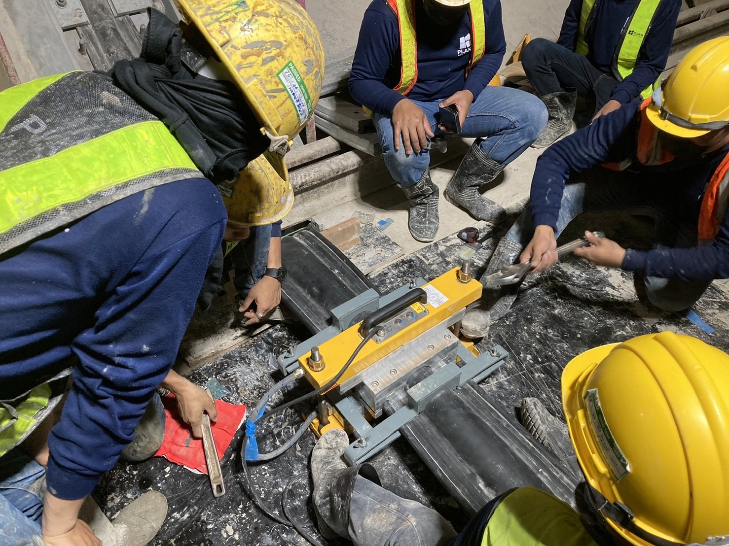 งานเชื่อม Omega Joint อุโมงค์รถไฟ้า MRT - planbmultitech